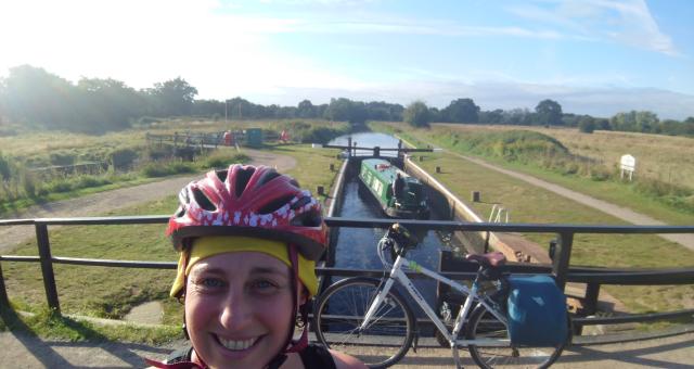 Cycling snacks: Granola bar recipe | Cycling UK