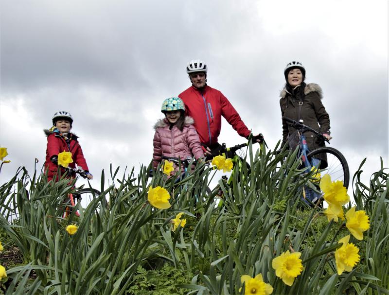 What to wear for spring cycling | Cycling UK