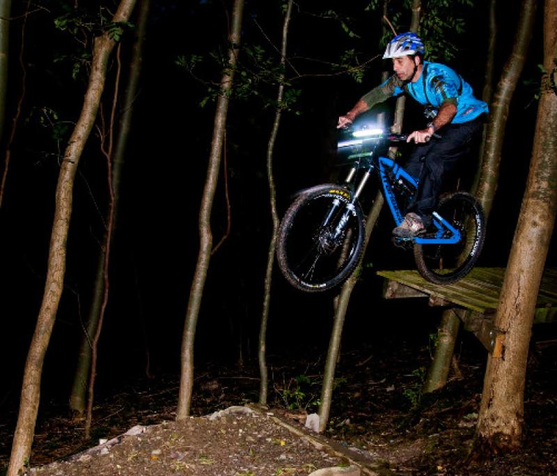 Night riding: skills, tips and tricks for mtb riders and leaders ...