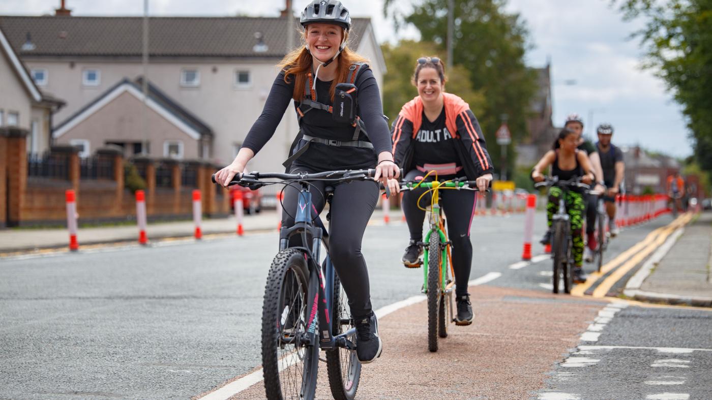 A beginners’ guide to … stretching before a bike ride | Cycling UK