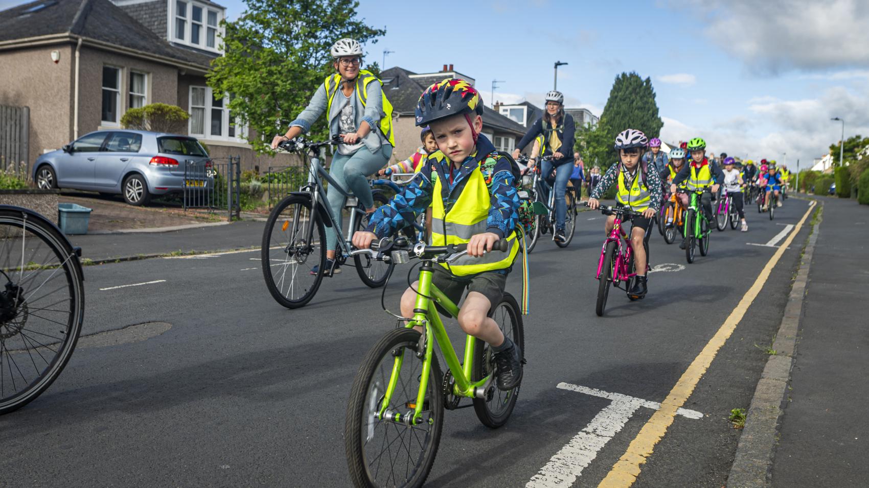 How to organise a bike bus | Cycling UK