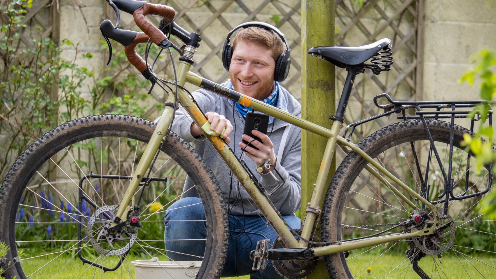 12 of the best cycling podcasts | Cycling UK