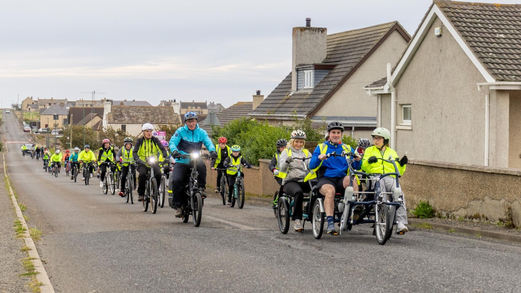All aboard the Noss Primary School bike train | Cycling UK