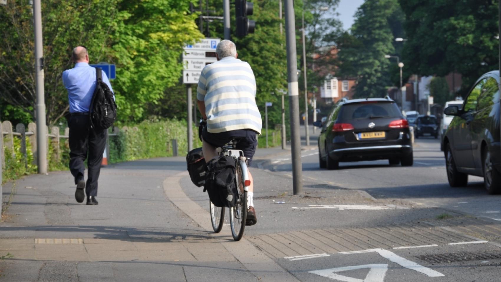 Sharing space with pedestrians | Cycling UK