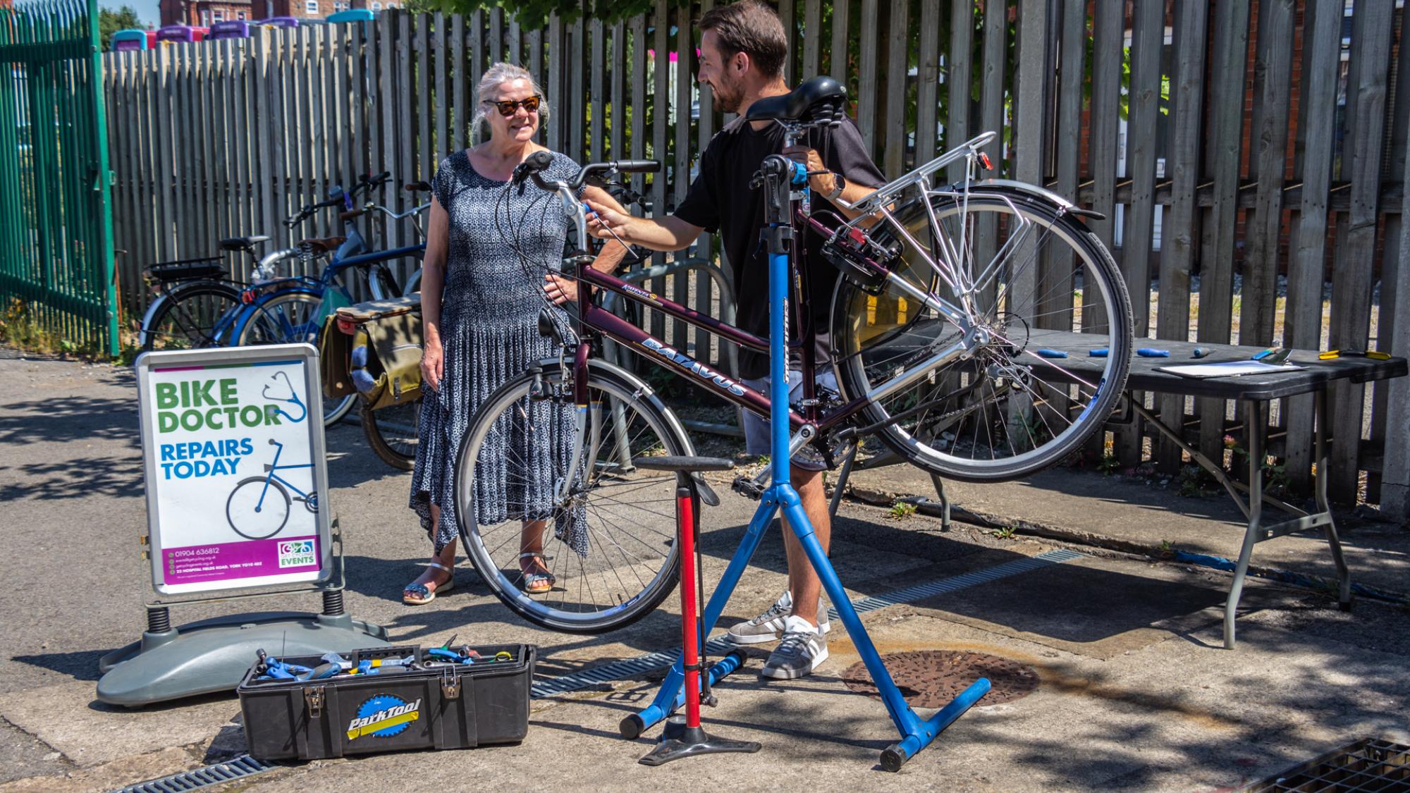 Free Bike Doctor opposite Rowntree Park Reading Cafe, York | Cycling UK
