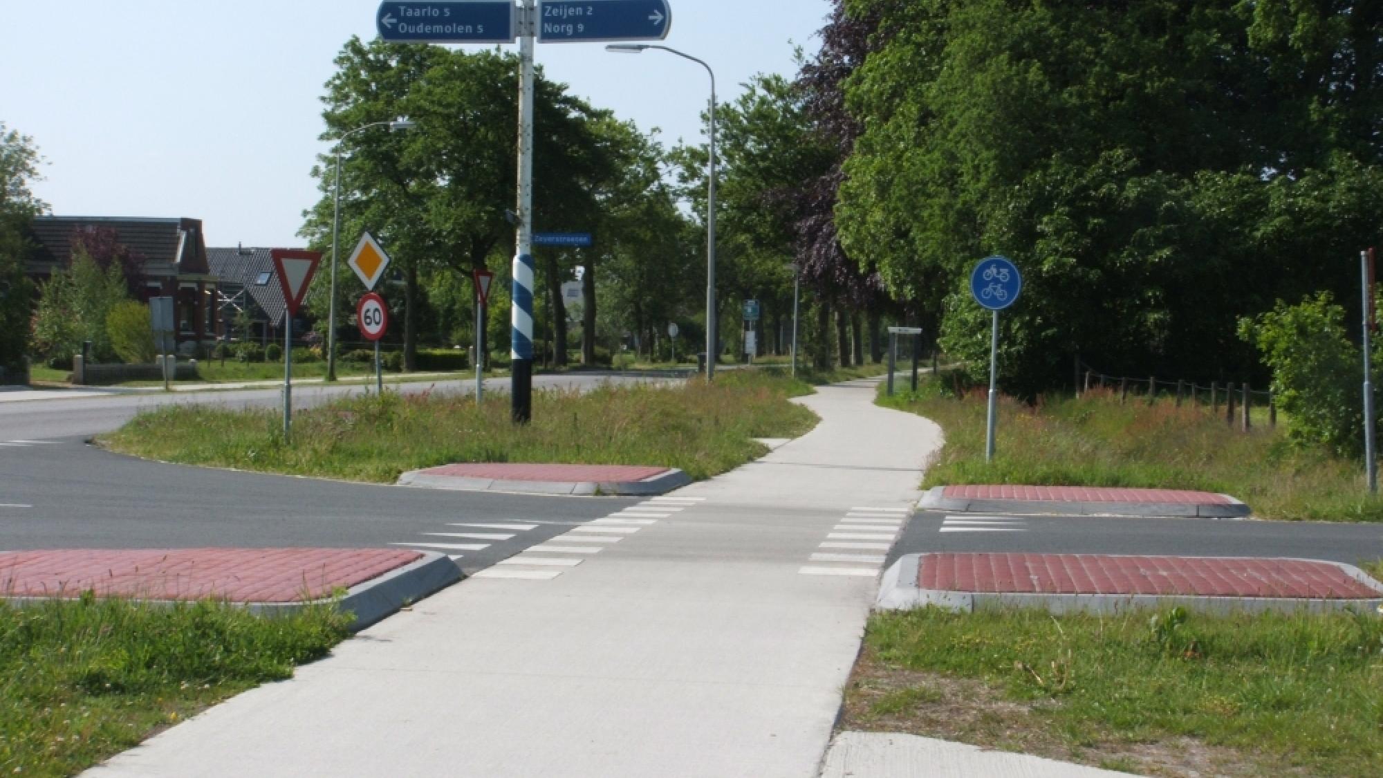 Dutch-style roundabouts and low-level signals tested | Cycling UK