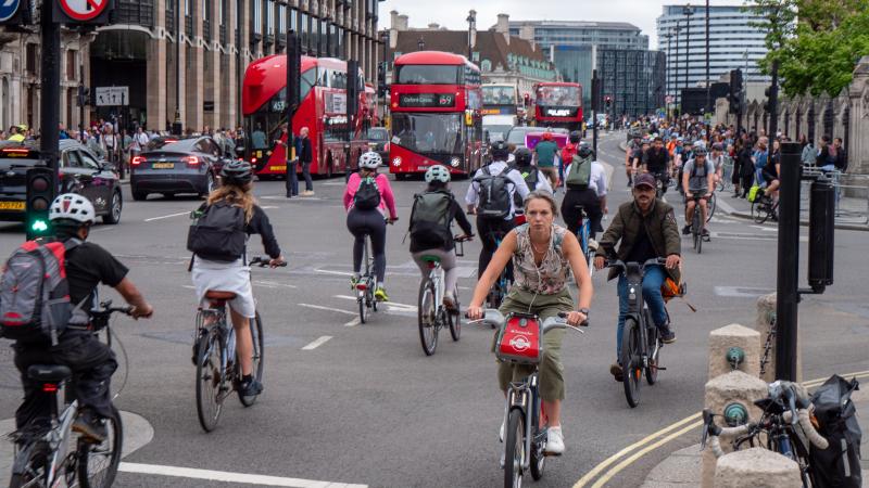How much carbon can you save by cycling to work? | Cycling UK