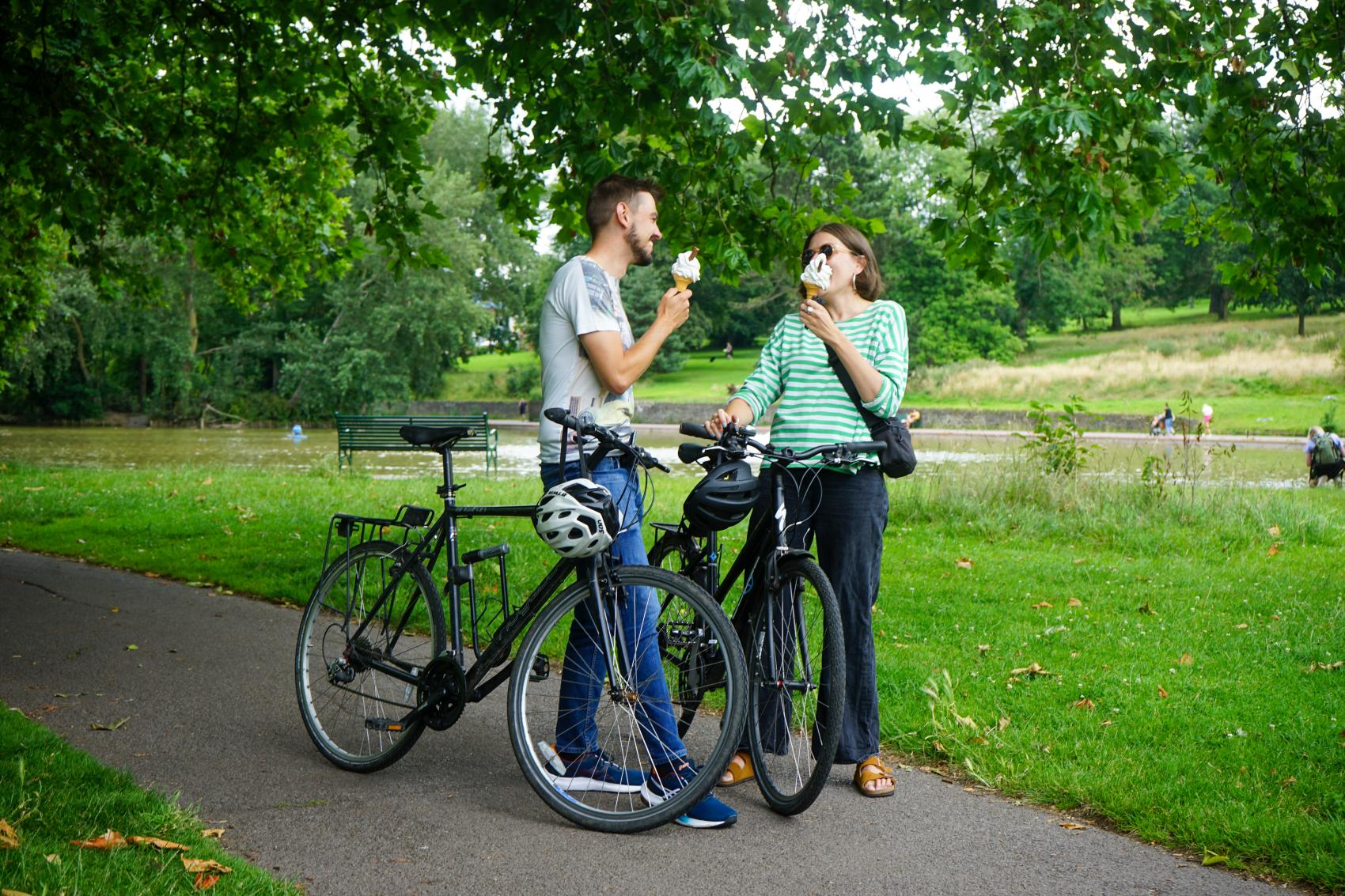 Top 10 tips for cycling in hot weather | Cycling UK