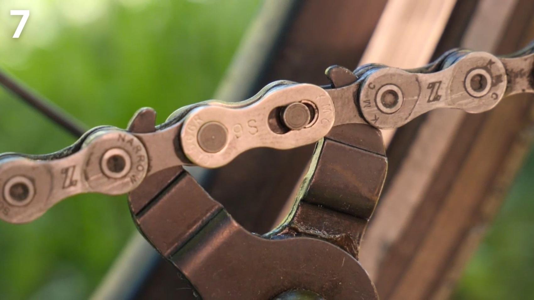 Video guide: How to repair a broken chain | Cycling UK
