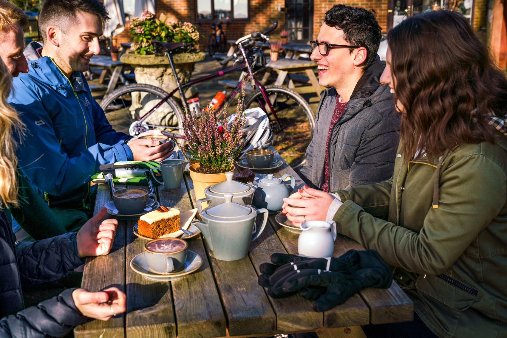 A beginners’ guide to … what to eat on a long bike ride | Cycling UK