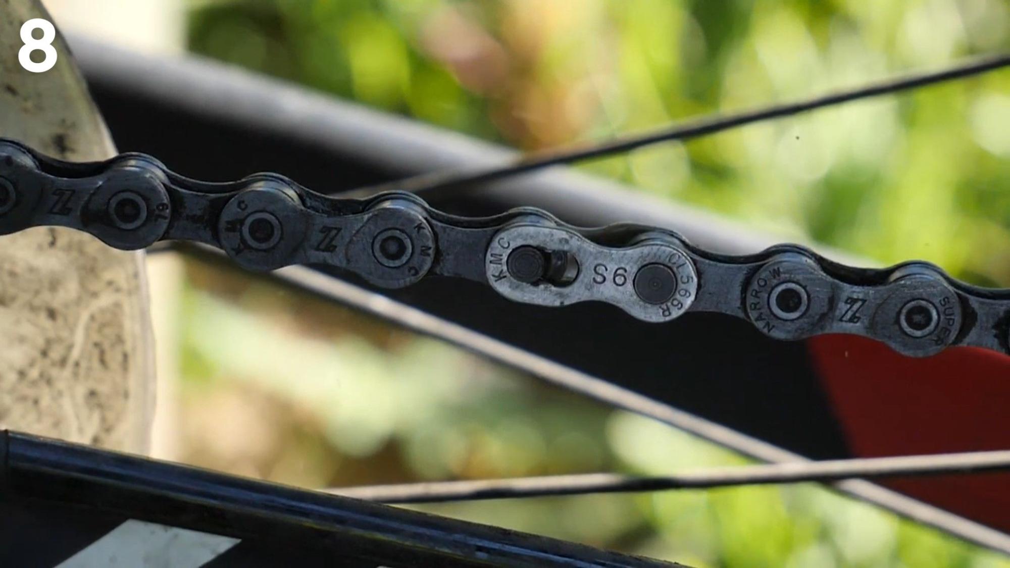 Video guide: How to repair a broken chain | Cycling UK