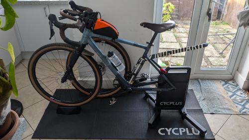 Review: T3 Cycplus trainer and F1 fan | Cycling UK