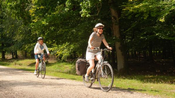 A beginners’ guide to … stretching before a bike ride | Cycling UK