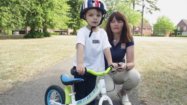 Video: How to teach your child to ride a bike | Cycling UK
